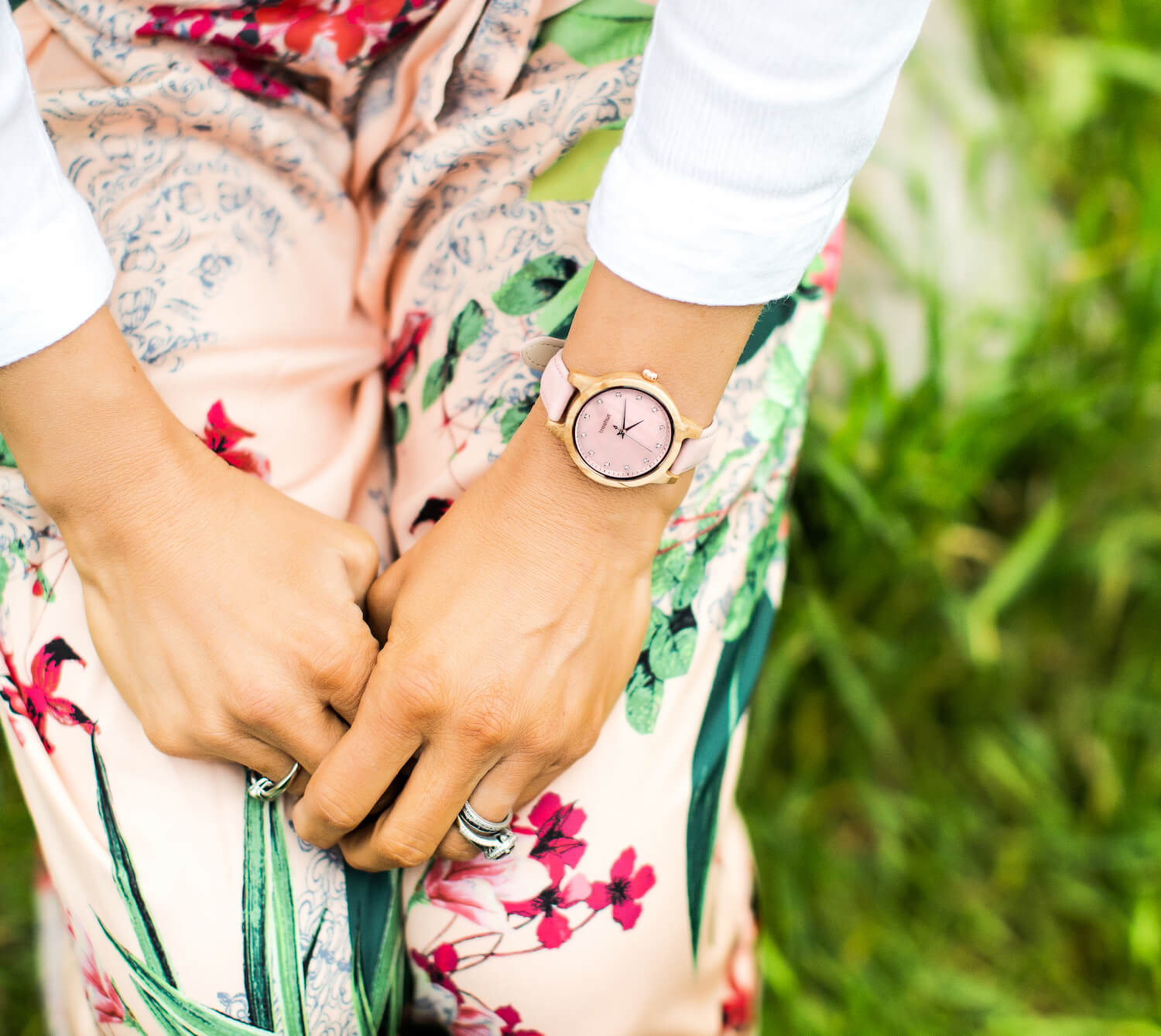 TREEHUT Wood Watches | Brown Grey | Womens Watch | Walnut | Emma Walnut ...