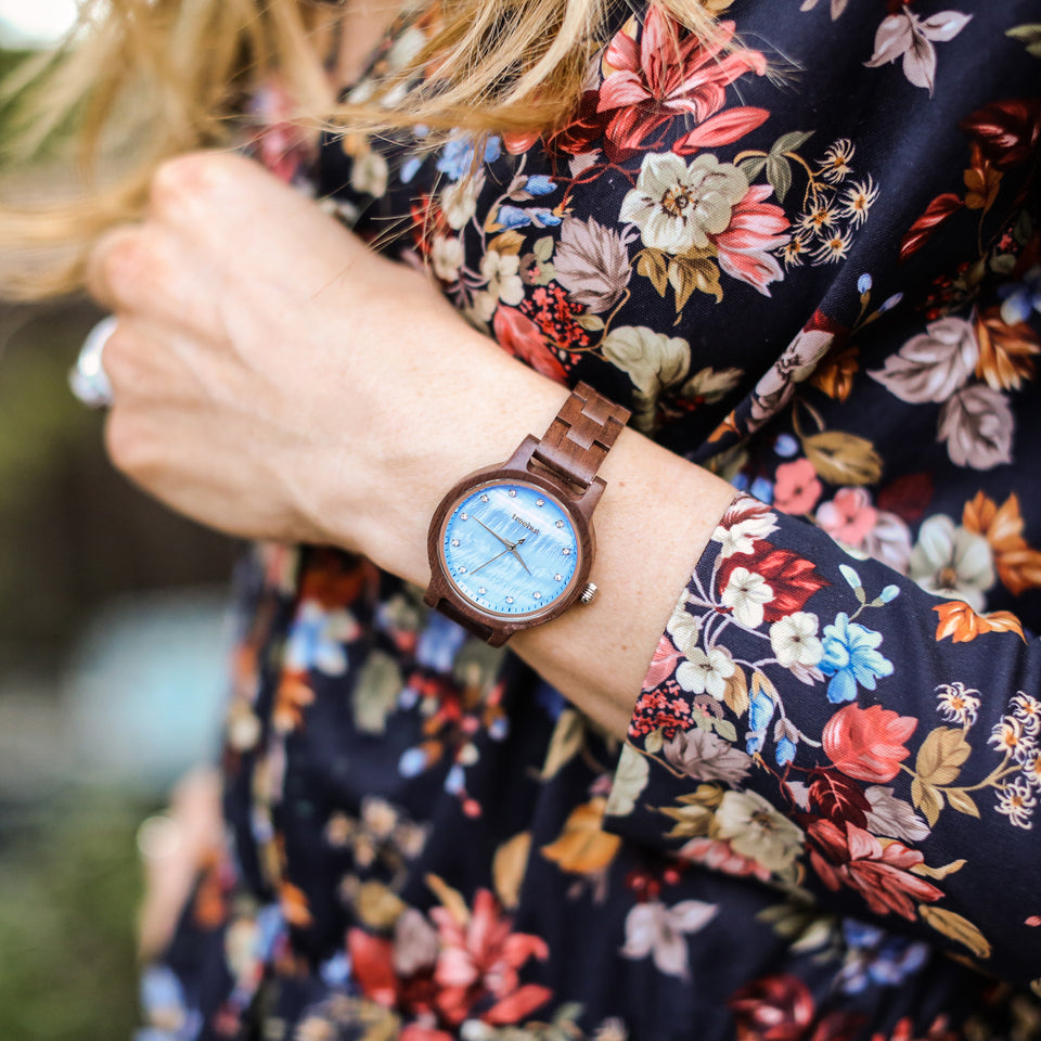TREEHUT engraved wood watch | Brown Blue | Womens Watch | Walnut | Emma ...